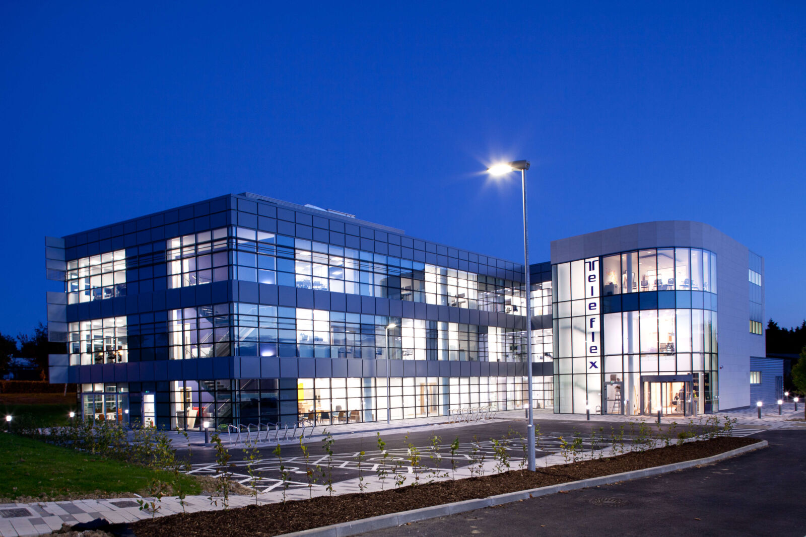 Curran Aluminum | Aluminium Windows, Doors, Curtain Walling Screens Ireland